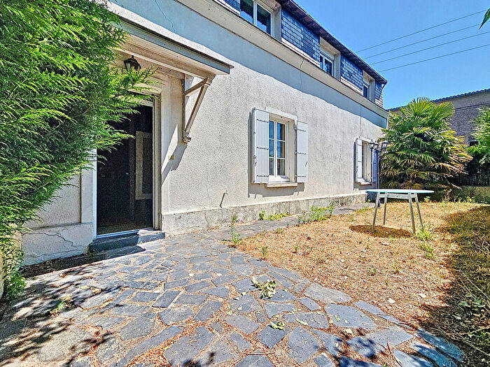Maison à vendre - Saint-Sylvain-dAnjou - 5 pièces - 3 chambres