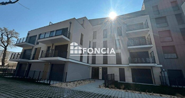 Appartement à louer - Division Leclerc, Châtenay-Malabry - 3 pièces - 2 chambres