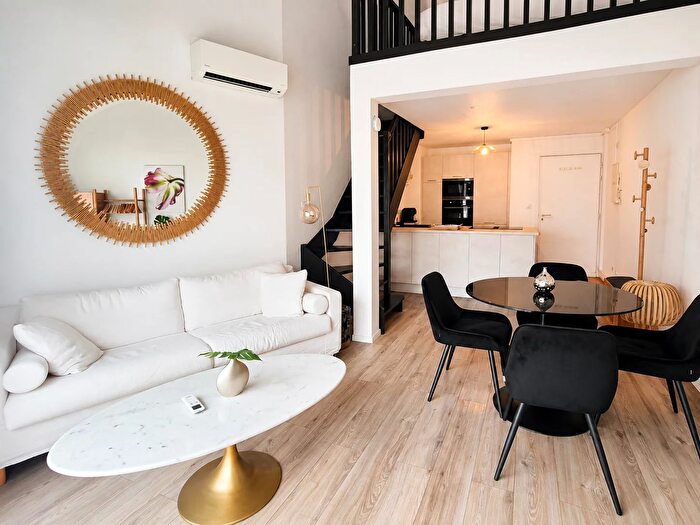 Appartement 2 pièces à louer - Cannes, Suquet