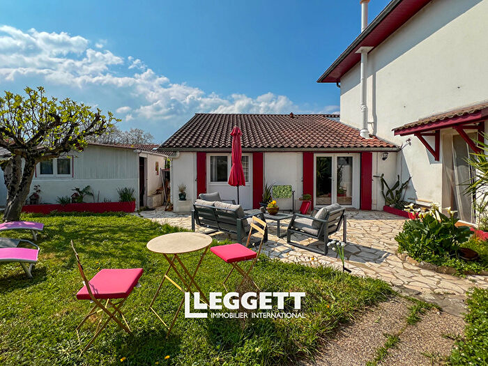 Appartement à vendre - Saint-Pée-sur-Nivelle - 3 pièces - 1 chambre