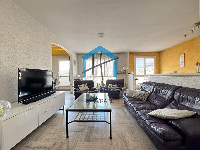 Appartement à vendre - Saint-Chamond, La Valette, Croix Berthaud, Saint-Martin - 5 pièces - 3 chambres