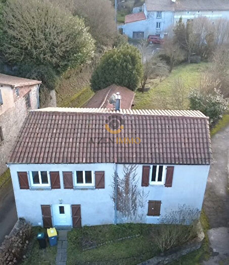 Maison à vendre - Vernoux-en-Gâtine - 5 pièces - 3 chambres