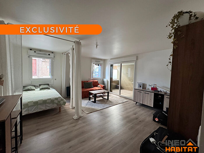 Appartement 1 pièce à Quartiers Nord-Est, Jeanne d'Arc, à vendre