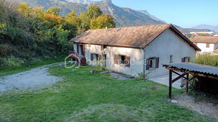 Maison à vendre - Vif - 7 pièces - 4 chambres