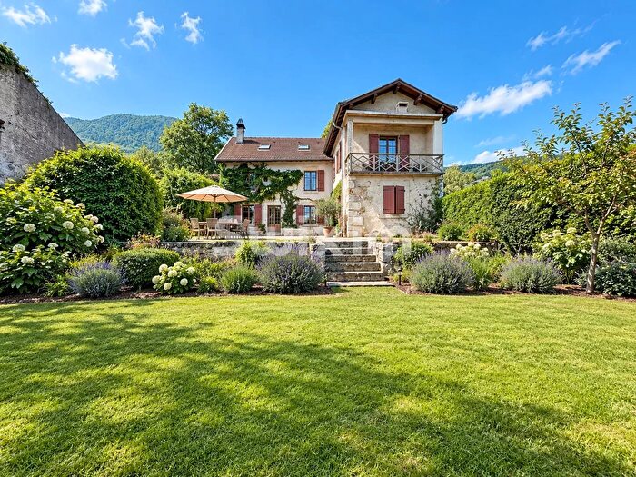 Maison 8 pièces à vendre à Farges