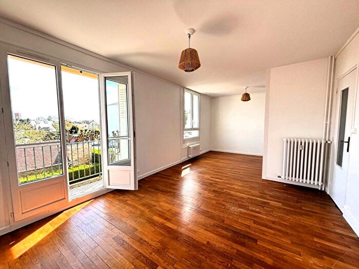 Appartement à louer - Alençon, Croix Mercier, Châtelet, Nord Lancrel - 3 pièces - 2 chambres