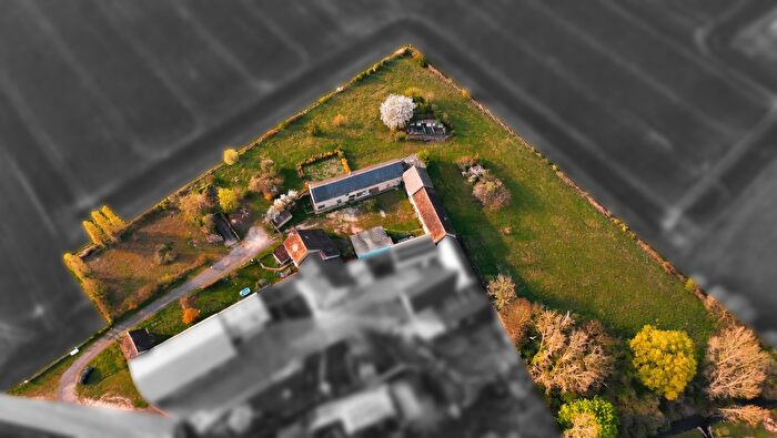 Maison à vendre - Souppes-sur-Loing - 10 pièces - 6 chambres