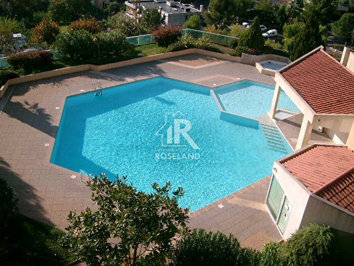 Appartement 3 pièces à louer à Nice, Corniche Fleurie