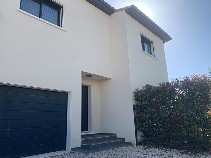 Maisons à vendre et appartements à louer - 1