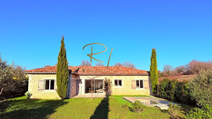 Maison à vendre - Saint-Privat-de-Champclos - 4 pièces - 3 chambres