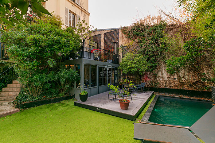 Maison 12 pièces à vendre à Versailles, Notre Dame