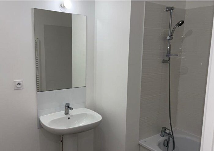 Appartement à louer - Corbeil-Essonnes, Nacelle, Papeterie - 3 pièces - 2 chambres