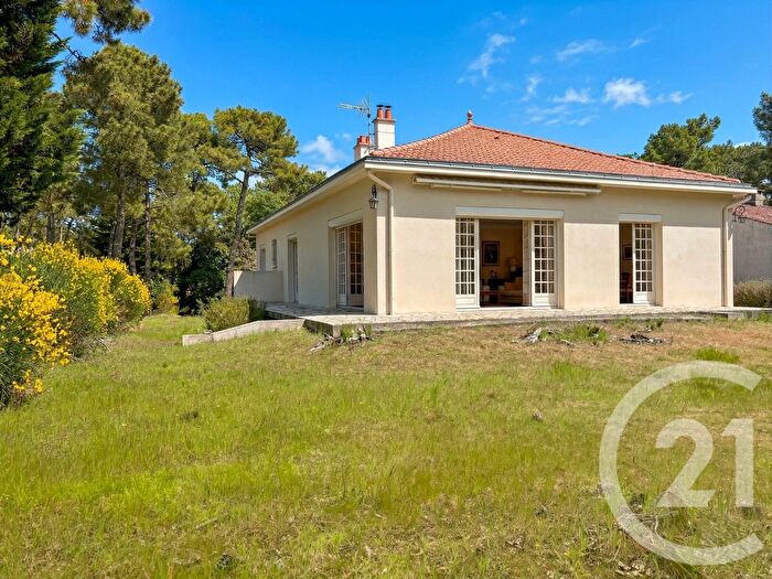 Maison à vendre - La Tranche-sur-Mer - 12 pièces - 8 chambres