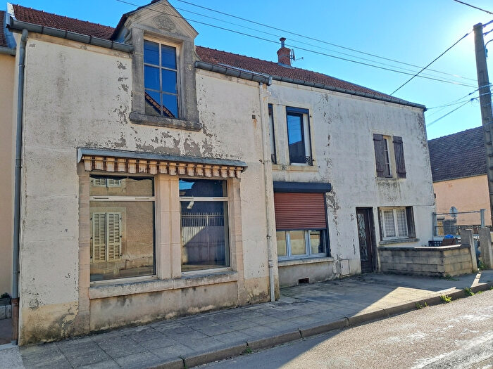 Maison 7 pièces à Bricon, à vendre