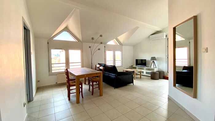 Appartement à louer - Tassin-la-Demi-Lune, LHorloge - 4 pièces - 3 chambres