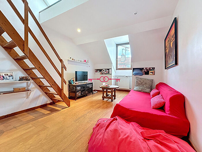 Appartement à vendre - Reims, Centre-ville - 3 pièces - 1 chambre