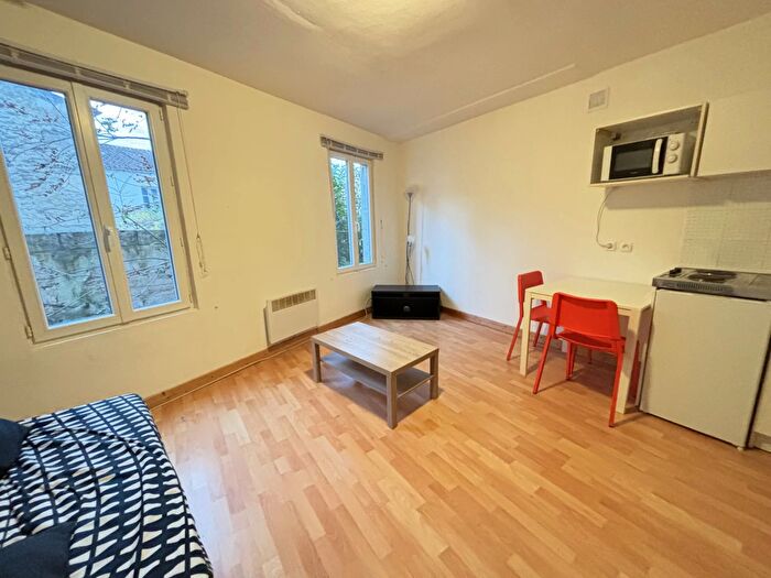 Niort, Centre-ville : Appartement 1 pièce à louer