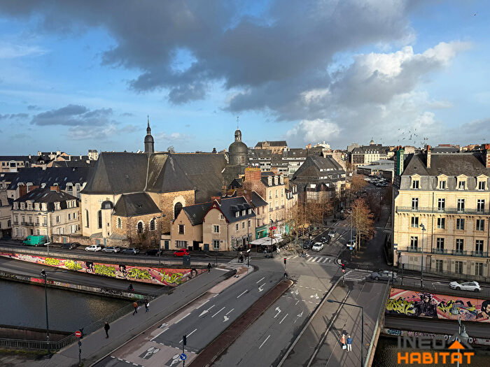 Appartement à vendre - Quartiers Ouest, Bourg lEvesque - 6 pièces - 3 chambres