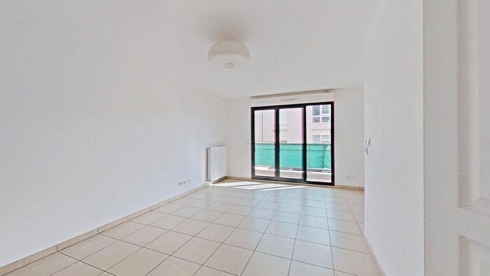 Appartement à louer - Centre et Sud Est, Saint-Didier-au-Mont-dOr - 2 pièces - 1 chambre