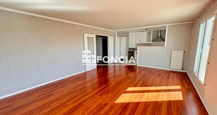 Élancourt, Clé Saint-Pierre, Pissaloup, La Revanche : Appartement 4 pièces à vendre