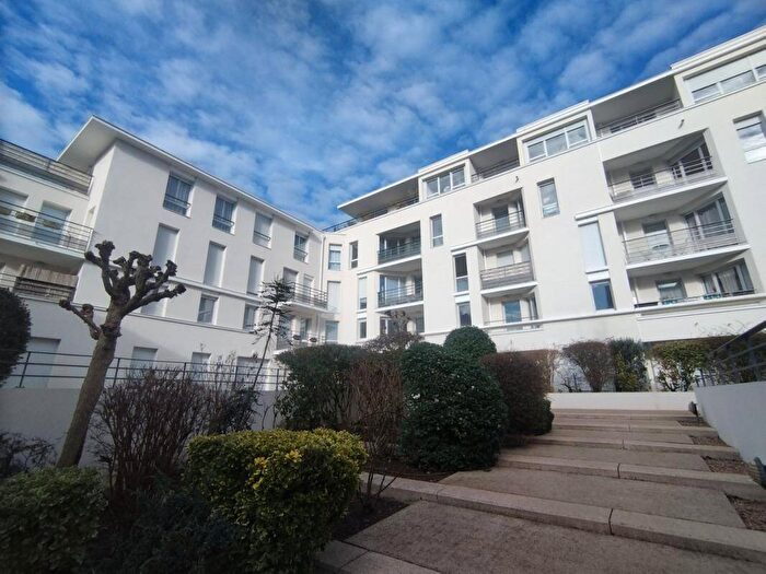 Appartement à louer - Carmes-République, Orléans - 2 pièces - 1 chambre