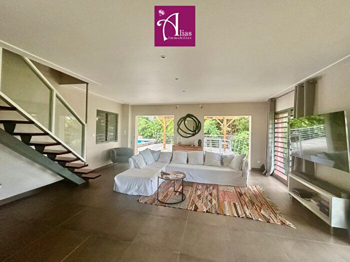 Maison à vendre - Les Abymes - 4 pièces - 4 chambres