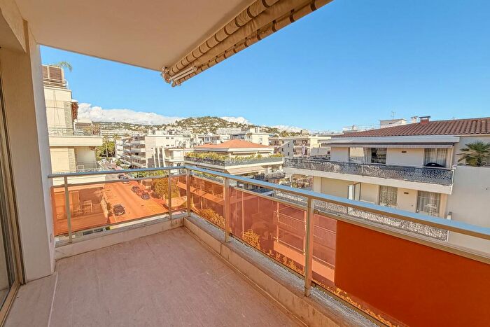 Appartement à vendre - Cannes, Pointe Croisette - 2 pièces - 1 chambre