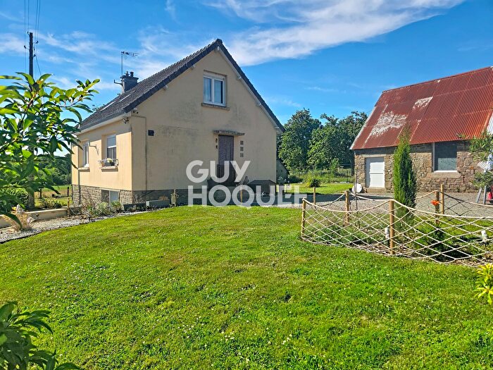 Saint-Jean-des-Bois : Maison 4 pièces à vendre