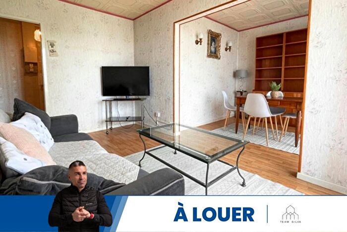 Appartement à louer - Vénissieux - 4 pièces - 2 chambres
