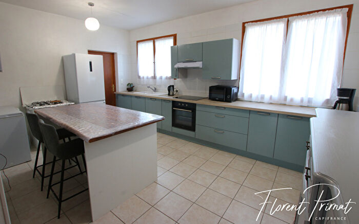 Maison à vendre - Peyrieu - 6 pièces - 4 chambres