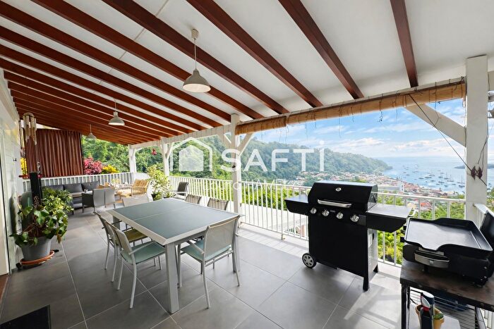 Maison à vendre - Saint-Pierre - 4 pièces - 3 chambres