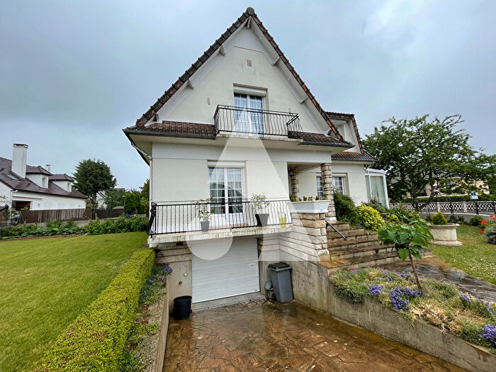 Maison à vendre - Noiseau - 7 pièces - 5 chambres