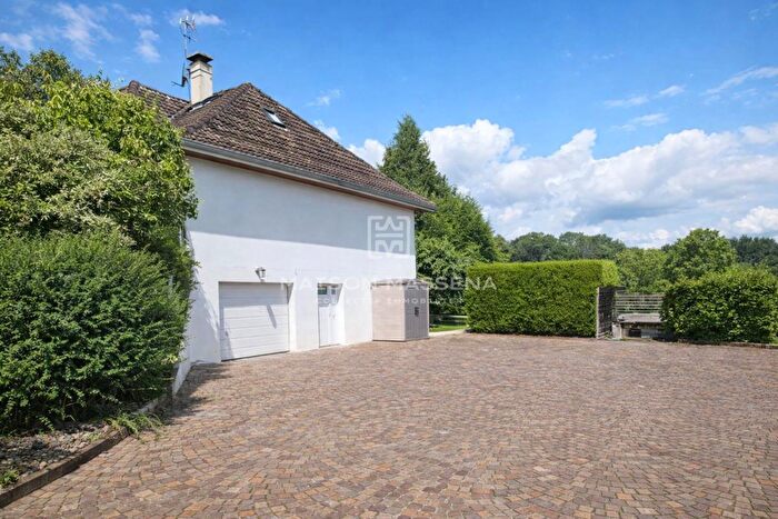 Maison à vendre - Pers-Jussy - 4 pièces - 3 chambres