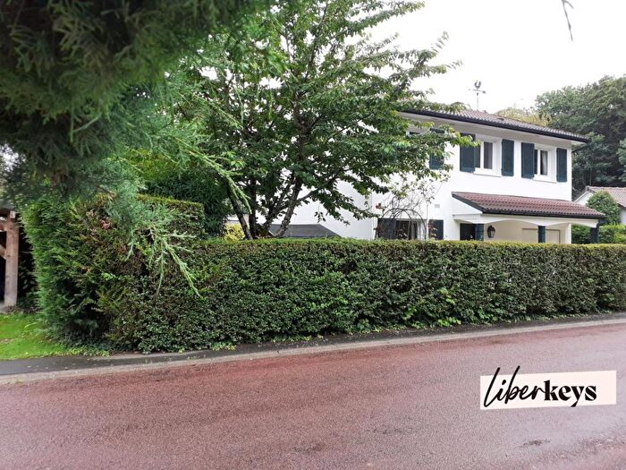 Maison à vendre - Longpont-sur-Orge - 7 pièces - 4 chambres