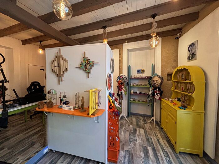 Maison à vendre - Montmorillon - 5 pièces - 1 chambre