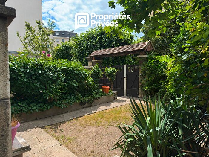 Maison 8 pièces à vendre à La Garenne-Colombes, Centre Nord, Gare, Mairie