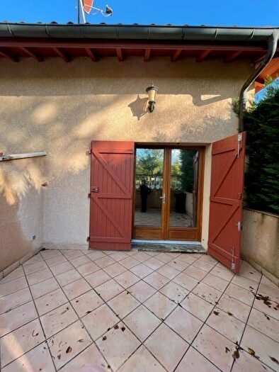 Appartement à louer - Neuville-les-Dames - 1 pièce