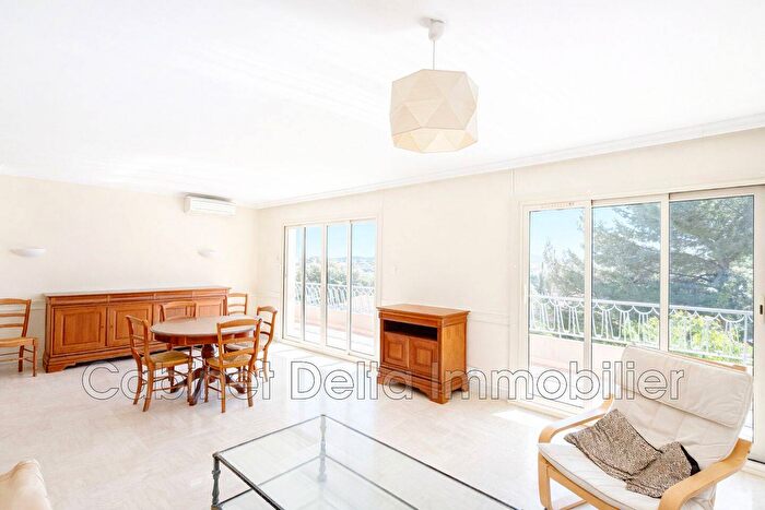 Beaucours-La Gorguette-La Morvenede, Sanary-sur-Mer : Appartement 3 pièces à louer