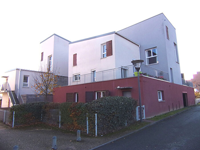 Appartement à louer - Val-de-Reuil, Côteaux, Grosse Borne, Garancière - 3 pièces - 2 chambres