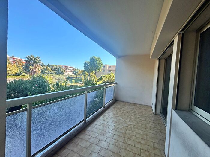 Appartement 1 pièce à louer à Cagnes-sur-Mer, La Gare, Les Plans, Hippodrome