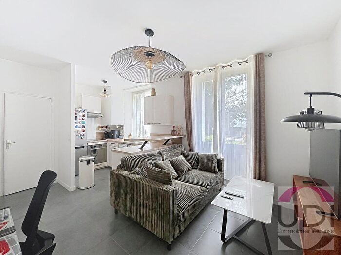 Fontenay-le-Vicomte - Appartement 2 pièces à vendre