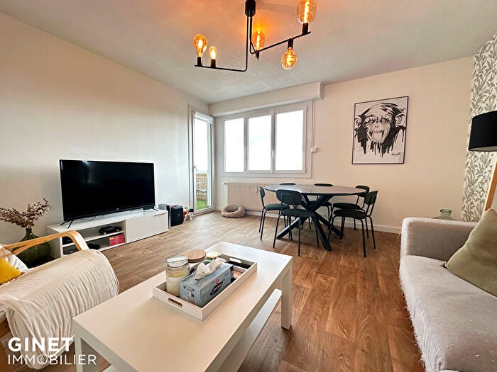 Appartement à vendre - Riorges - 3 pièces - 2 chambres