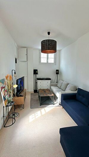 Faubourg du Temple-Hôpital Saint Louis, Paris 10ème arrondissement - Appartement 3 pièces à louer