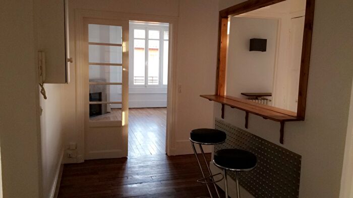 Appartement 3 pièces à louer - Nanterre, Chemin de l'île