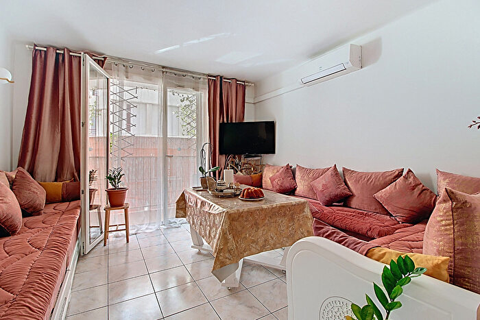 Appartement à vendre - Marseille e  - 3 pièces - 2 chambres