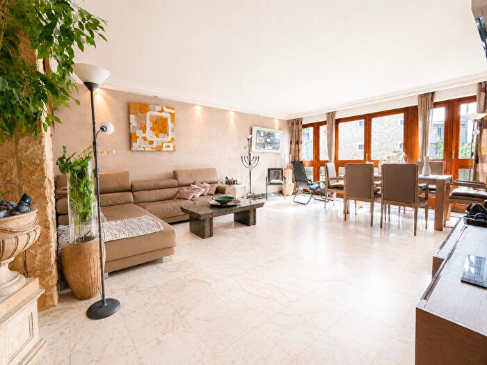 Appartement 4 pièces à Paris 20ème, Télégraphe, Pelleport, Saint-Fargeau, à vendre