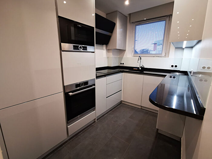 Appartement à louer - Nanterre, Parc Sud - 2 pièces - 1 chambre