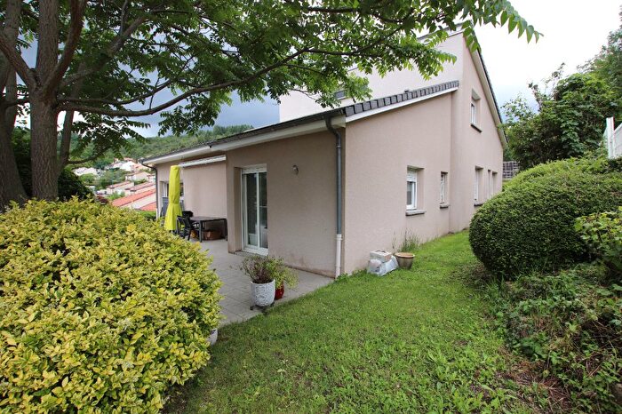 Maison à louer - Clermont-Ferrand, Cotes de Clermont - 7 pièces - 5 chambres