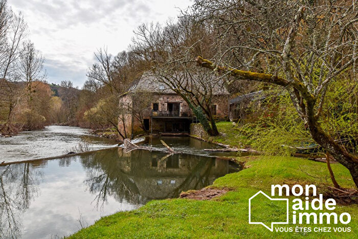 Maison à vendre - Rignac - 6 pièces - 5 chambres