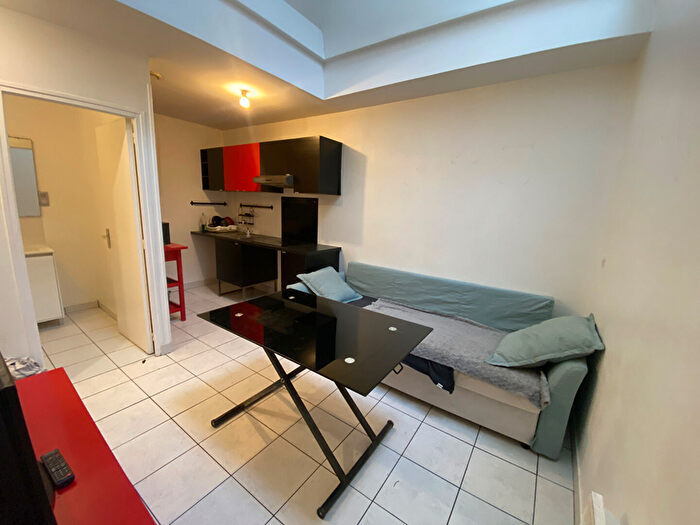 Appartement à louer - Corbeil-Essonnes, Centre-ville - 2 pièces - 1 chambre